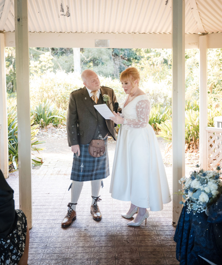 Barbershop Gazebo Wedding, Botanic Gardens - Helen & John